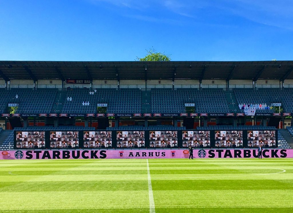 En las gradas del estadio a través de zoom | Bitácora Deportiva